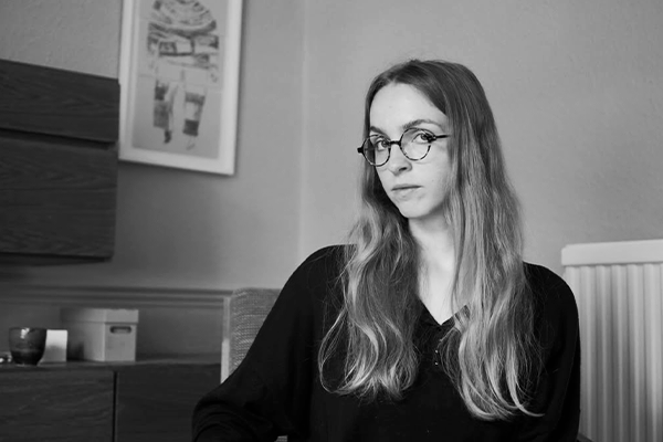 Elle Frances Sanders – Amanuta